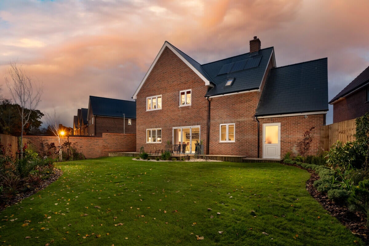 HomeViews | Capstone Fields Reviews - Read resident reviews on HomeViews.com